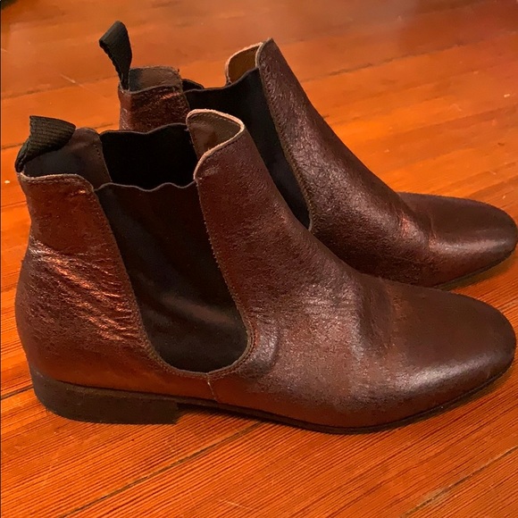 Boemos | Shoes | Bronze Leather Chelsea Boots Made In Italy | Poshmark